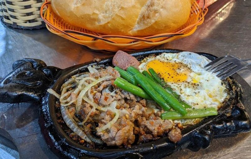 Top 10 Quán bò né ngon được yêu thích nhất Sài Gòn - Toplist.vn