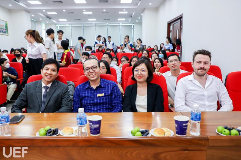 Top 6 Trường đào tạo ngành Tâm lý học tốt nhất ở TP. HCM - toplist.vn