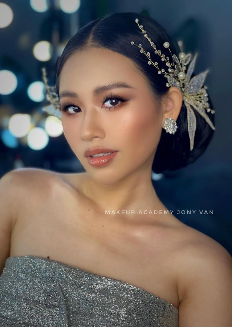 Top 10 Địa chỉ dạy make up chuyên nghiệp nhất Bình Dương - toplist.vn