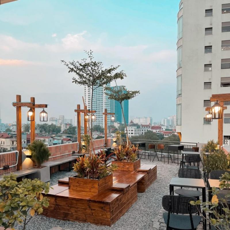 Top 13 Quán cafe sân thượng ngắm Hà Nội trên cao đẹp nhất - toplist.vn