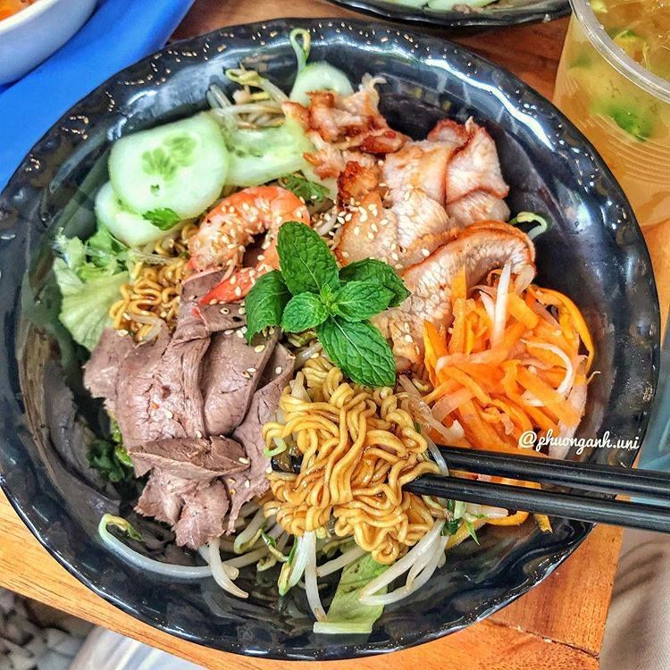 Top 5 Quán mì trộn ngon nhất Quận 4, TP. HCM - toplist.vn