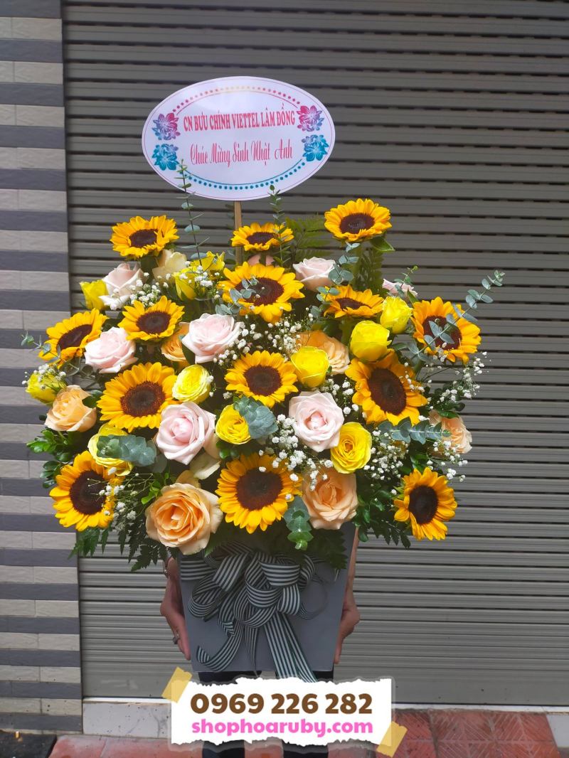 Top 7 Shop hoa tươi đẹp nhất quận Cầu Giấy, Hà Nội - Toplist.vn