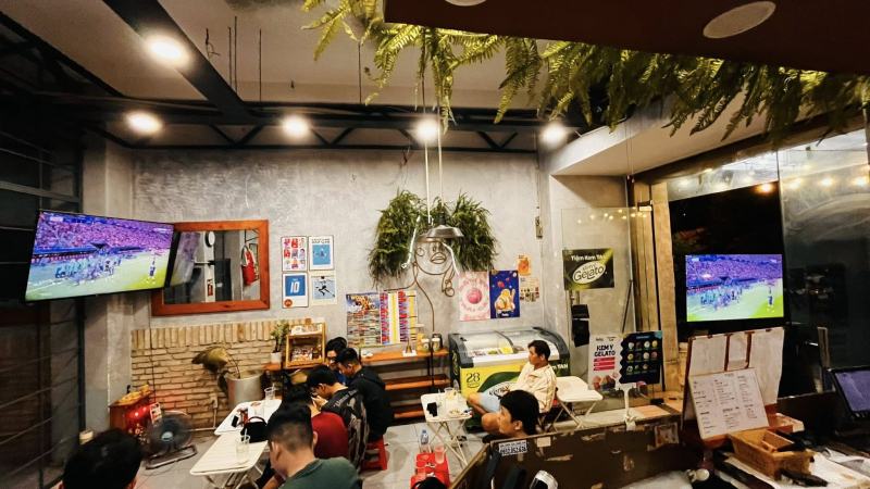 Top 7 Quán cafe xem bóng đá ở TPHCM: màn hình lớn, không gian lý tưởng ...